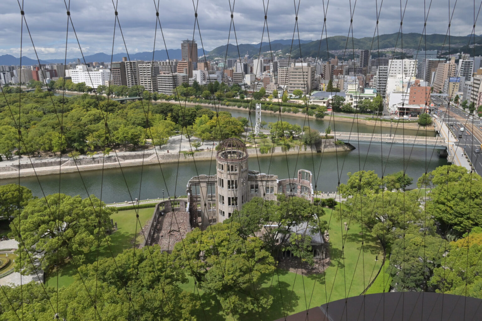 橋本倫史 広島・原爆ドームと – ページ 3 – OHTABOOKSTAND